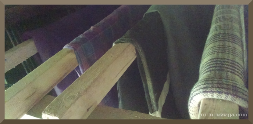 DIY Blanket Rack – Virtual Brush Box